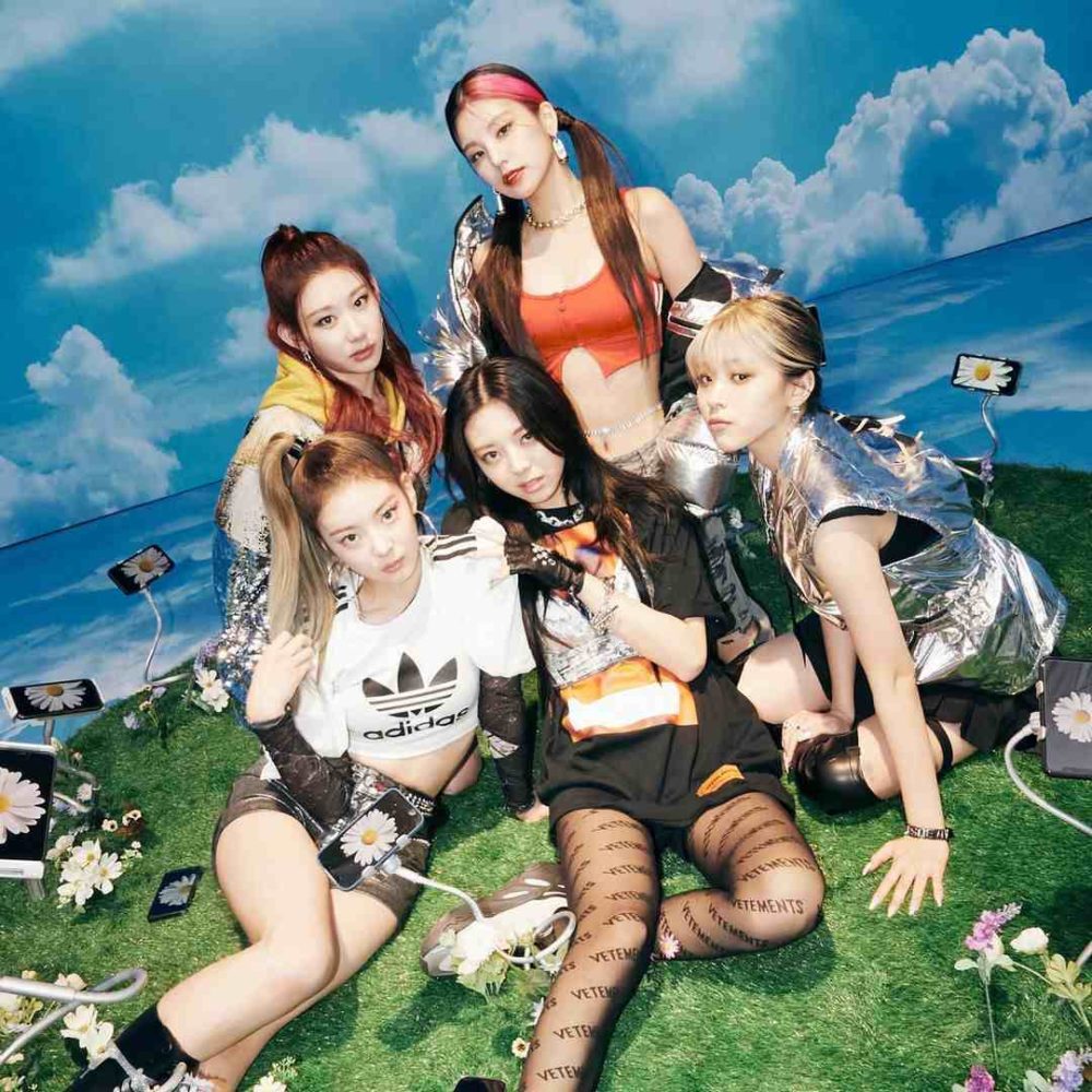ITZY - Biodata, Profil, Fakta, Member, Ulang Tahun, Tanggal Lahir, Posisi