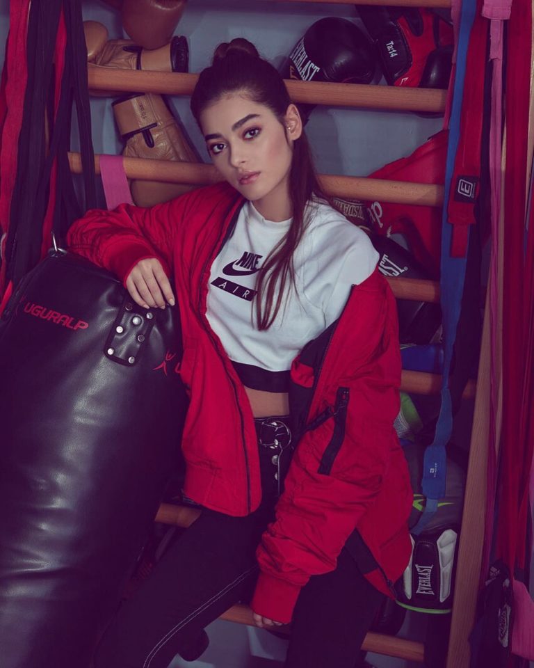 15 Potret Cantiknya Simay Barlas, Pemeran Gozde di Drama Cinta Cantik RTV