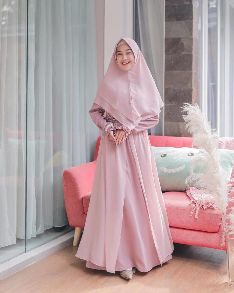 Ria Ricis - Biodata, Profil, Fakta, Umur, Agama, Suami, Film