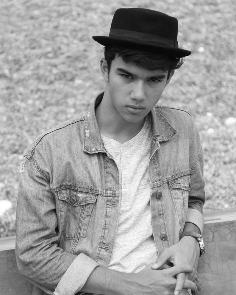 10 Potret dan Fakta Jeff Smith, Saingan Baru Jefri Nicol - Dailysia