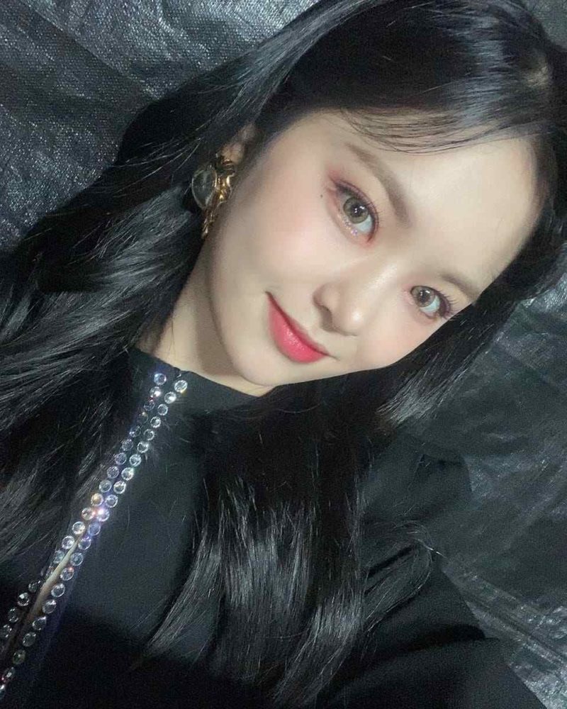 EVERGLOW - Biodata, Profil, Fakta, Member, Ulang Tahun