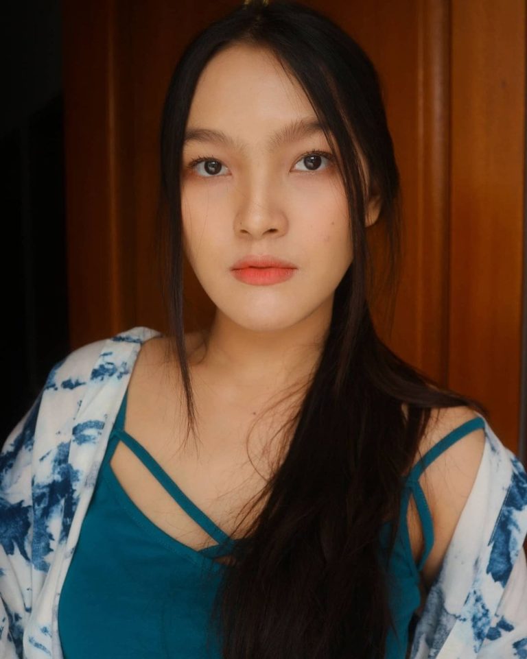 Ana Riana - Biodata, Profil, Fakta, Umur, Agama, Suami, Sinetron