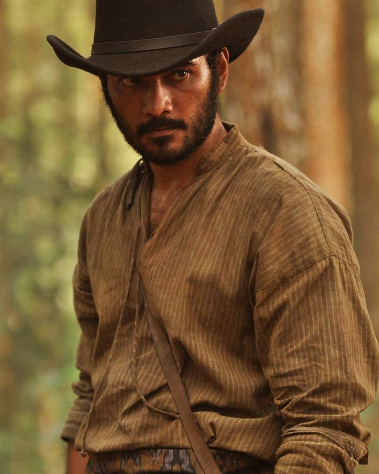 Ario Bayu - Biodata, Profil, Fakta, Umur, Agama, Istri, Film