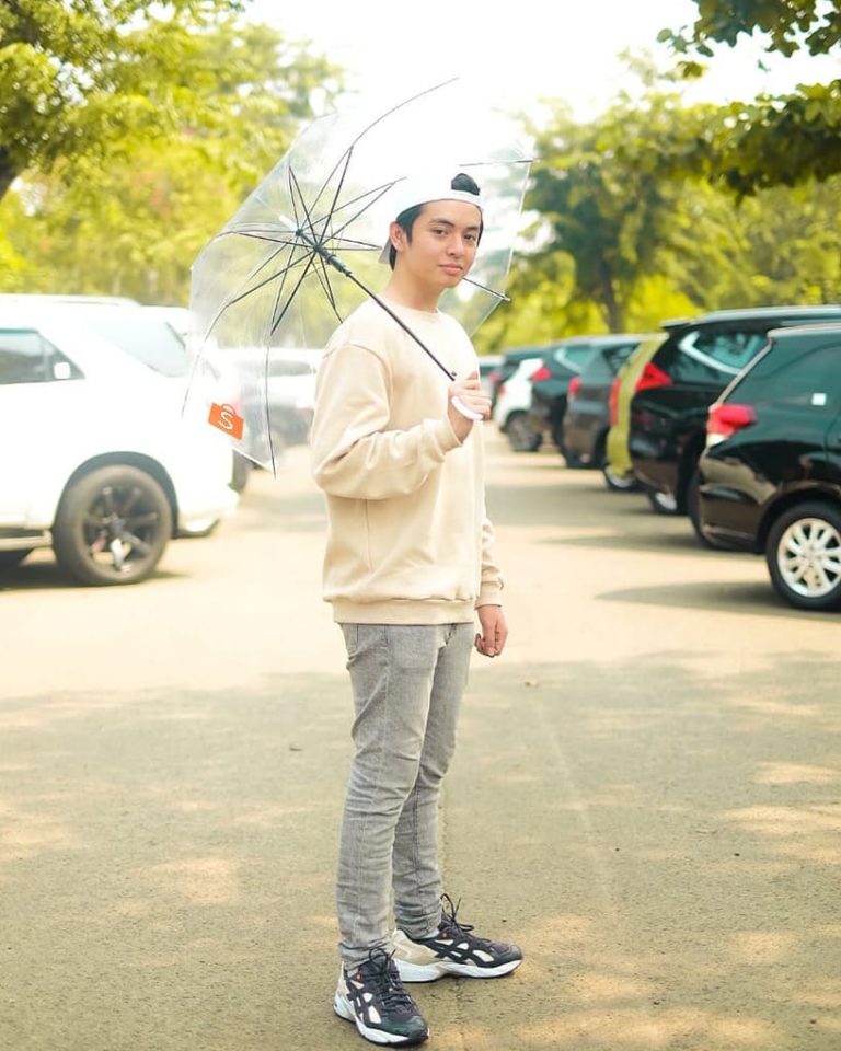 Angga Yunanda - Biodata, Profil, Fakta, Umur, Agama, Pacar, Film