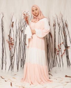 Poppy Bunga - Biodata, Profil, Fakta, Umur, Agama, Suami, Karier