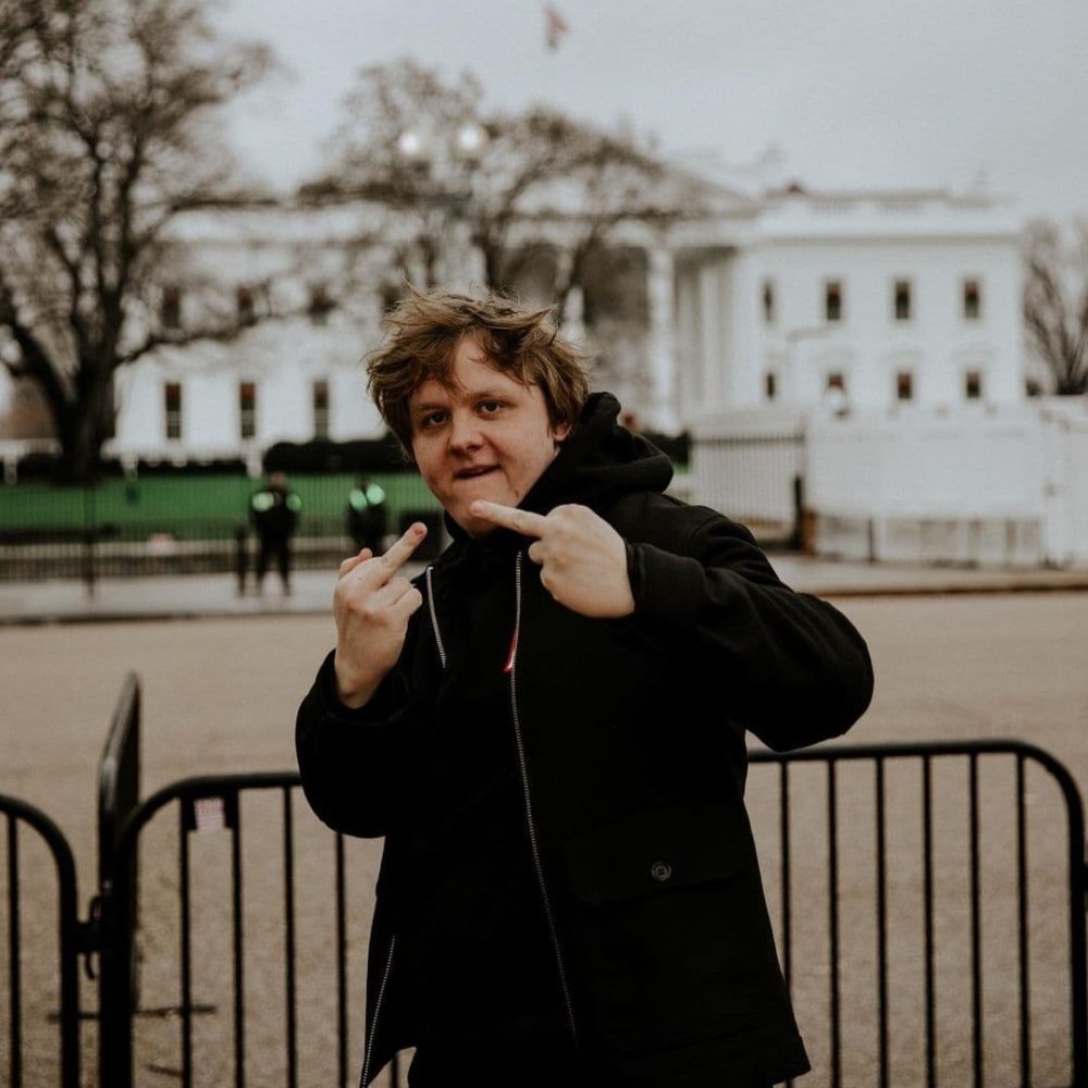 Lewis Capaldi - Biodata, Profil, Fakta, Umur, Agama, Pacar, Karier