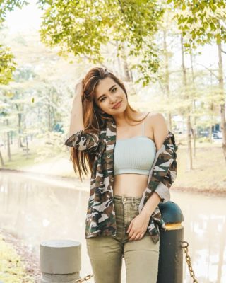 Maria Vania - Biodata, Profil, Fakta, Agama, Pacar, Umur & Karir | Dailysia