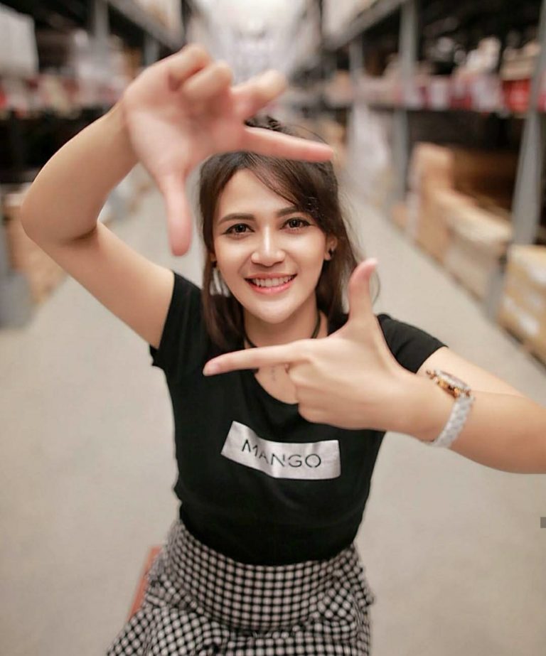 10 Potret Airiska Fitri, Pemeran Kentring Manik di Kembalinya Raden ...