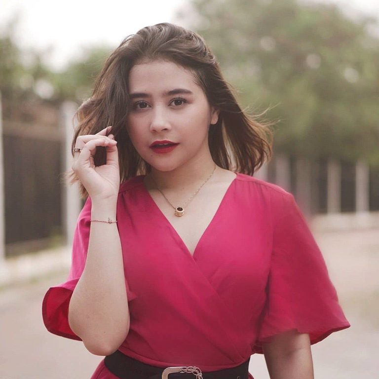 Prilly Latuconsina - Biodata, Profil, Fakta, Umur, Agama, Pacar