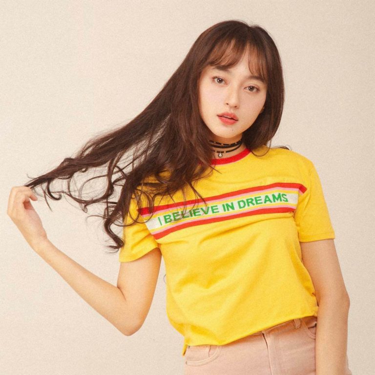 10 Pesona Indah Kusuma, Dokter Cantik yang Juga Penyanyi - Dailysia