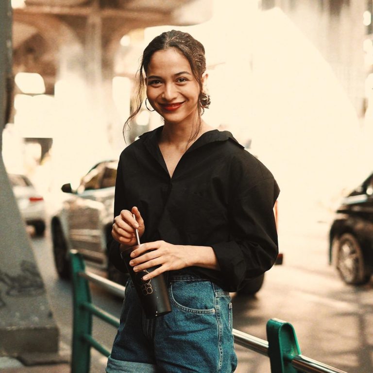 Putri Marino - Biodata, Profil, Fakta, Umur, Agama, Suami, Film