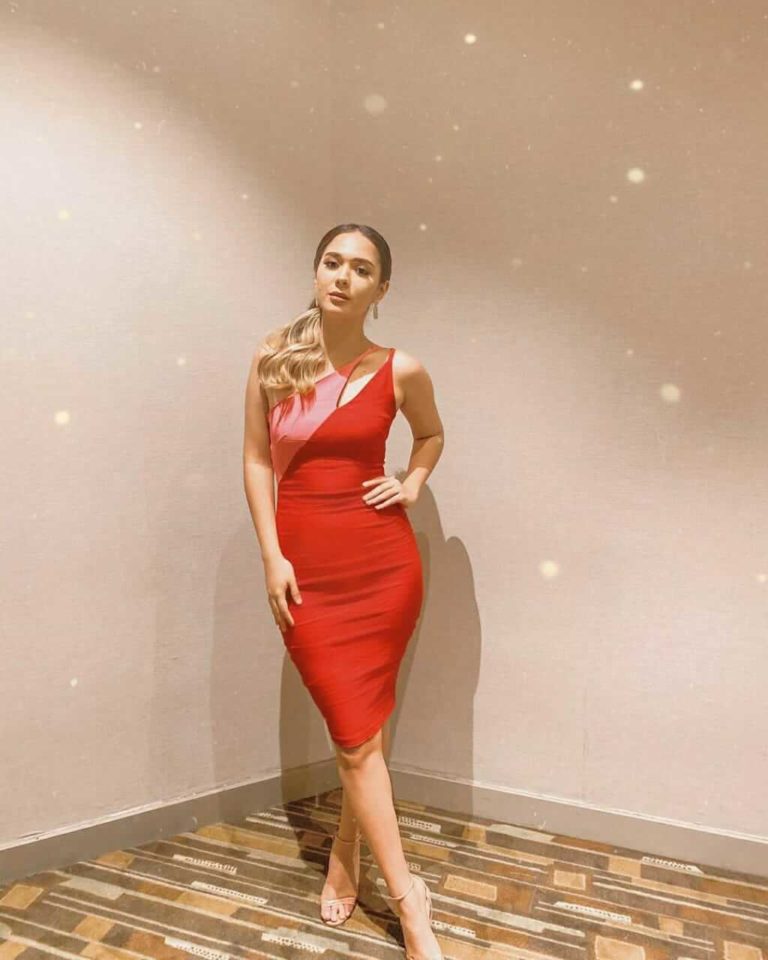 Sudah Jadi Ibu, 10 Pesona Raquel Katie yang Makin Mempesona