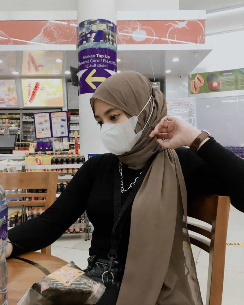 Hanin Dhiya - Biodata, Profil, Fakta, Umur, Agama, Pacar, Karier