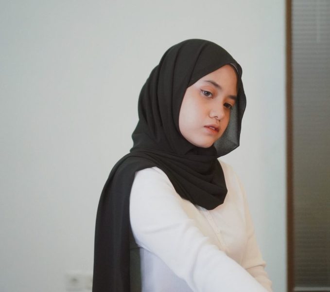 Hanin Dhiya - Biodata, Profil, Fakta, Umur, Agama, Pacar, Karier