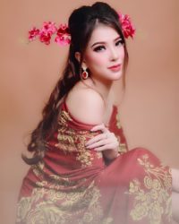 Angela Tee - Biodata, Profil, Fakta Umur, Agama, Suami, Film,