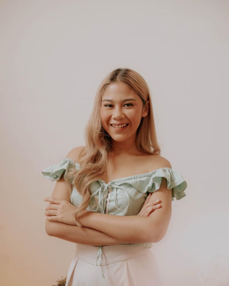 Nadin Amizah - Biodata, Profil, Fakta, Umur, Agama, Pacar, Lagu