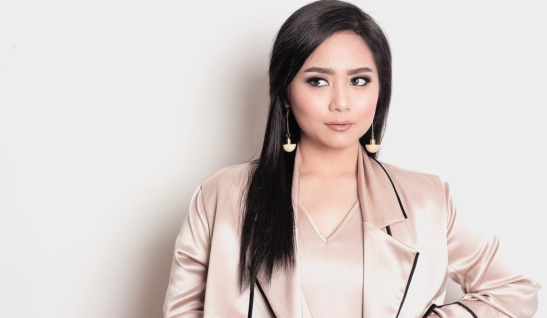 Gita Gutawa - Biodata, Profil, Fakta, Umur, Agama, Pacar, Karier