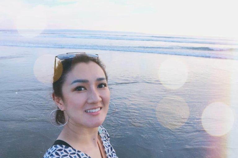 10 Pesona Melly Mono, Vokalis Baru Band Kotak Mantan Anggota SHE