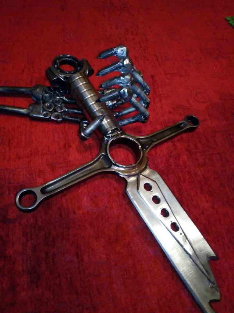 Keren dan Bikin Takjub, 10 Patung Logam dari Barang Bekas - Dailysia