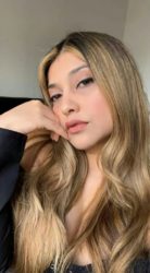 Sarah Azhari - Biodata, Profil, Fakta, Umur, Agama, Suami, Karier