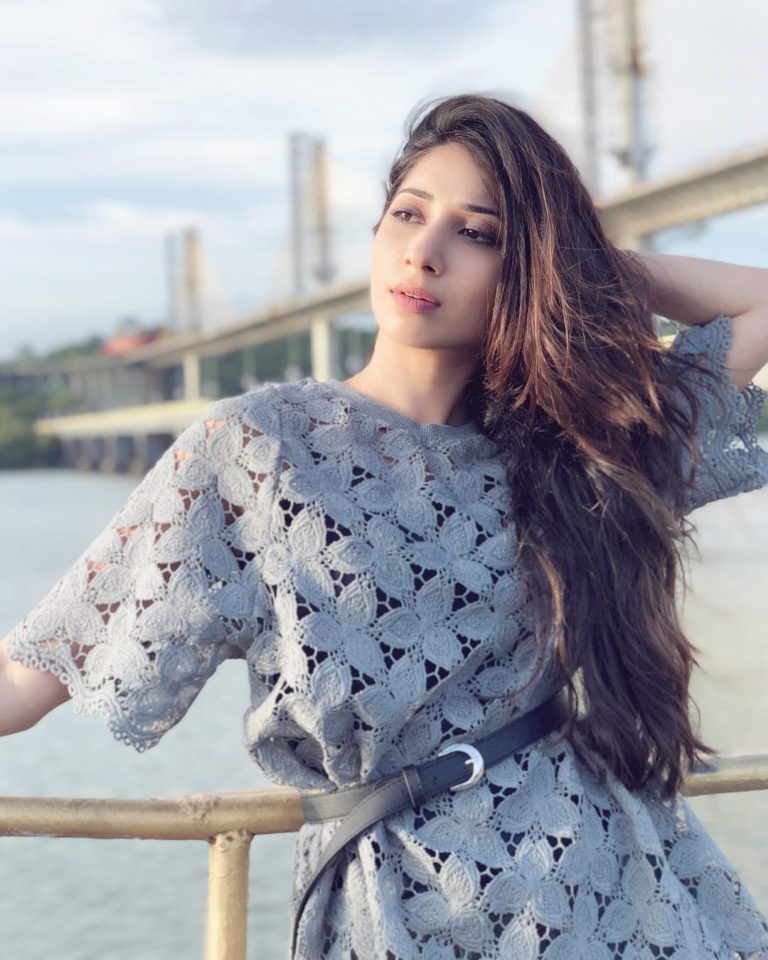 Vrushika Mehta - Biodata, Profil, Fakta, Umur, Agama, Pacar, Karier