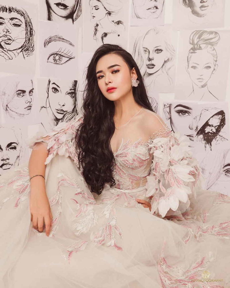 Kini Menjomblo, 10 Potret Amanda Manopo yang Makin Cantik - Dailysia