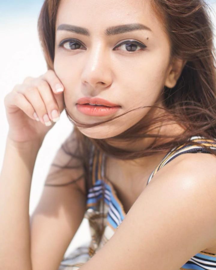10 Pesona Menawan DJ Yasmin, Cantiknya Bikin Gak Kedip - Dailysia