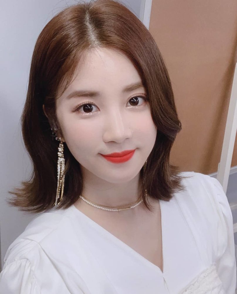 Care Abis! 10 Idol Ini Dijuluki Ibu Dalam Grupnya - Dailysia