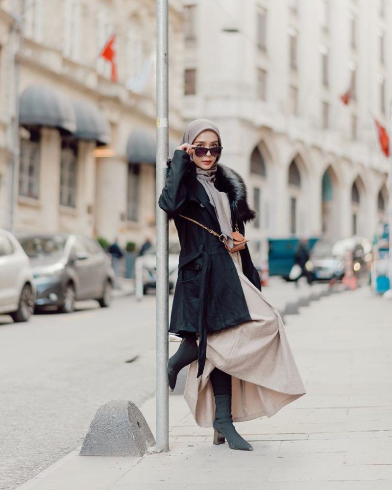 Sejuk Dipandang, 8 Selebgram Berhijab Ini Punya Style Muslimah Modern