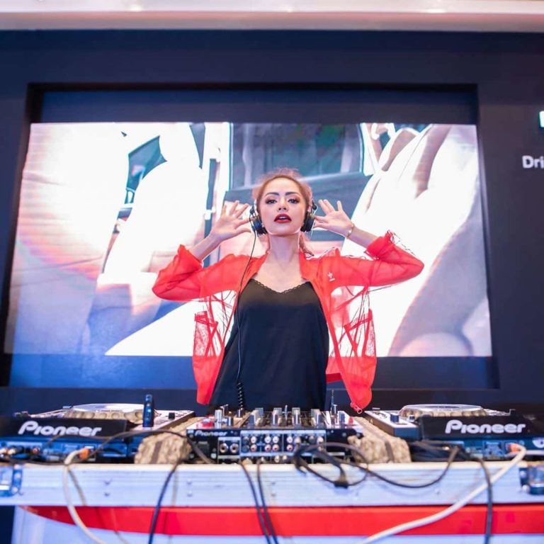 DJ Yasmin - Biodata, Profil, Fakta, Umur, Agama, Pacar, Film