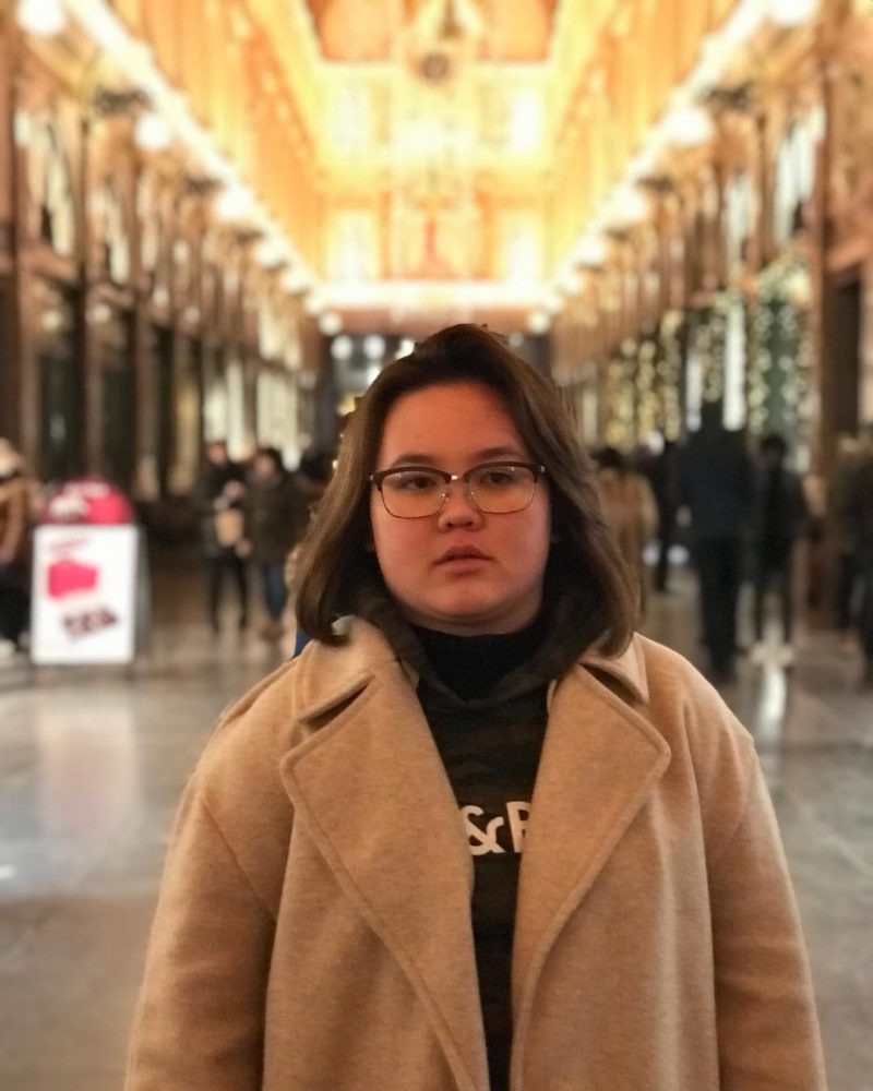 Jarang Terekspos, 10 Potret Claresta Frederica Kakak Natasha Wilona