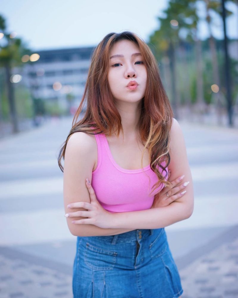 10 Potret Jena Dammaya, Gamer Seksi Brand Ambassador Tim Recca Esports