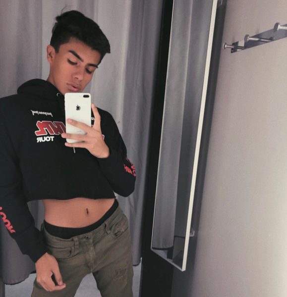 10 Pakaian Pria Paling Aneh Sepanjang Sejarah, Ada yang Mirip Baju Wanita