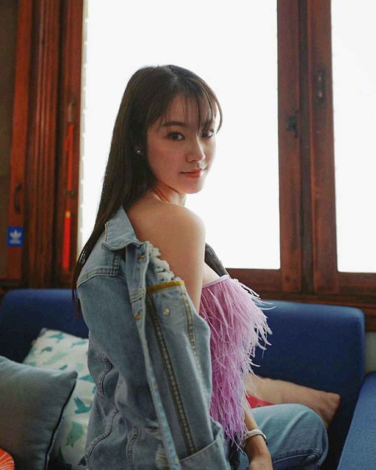 10 Potret Namtan Tipnaree, Pemain Who Are You versi Thailand yang Manis ...