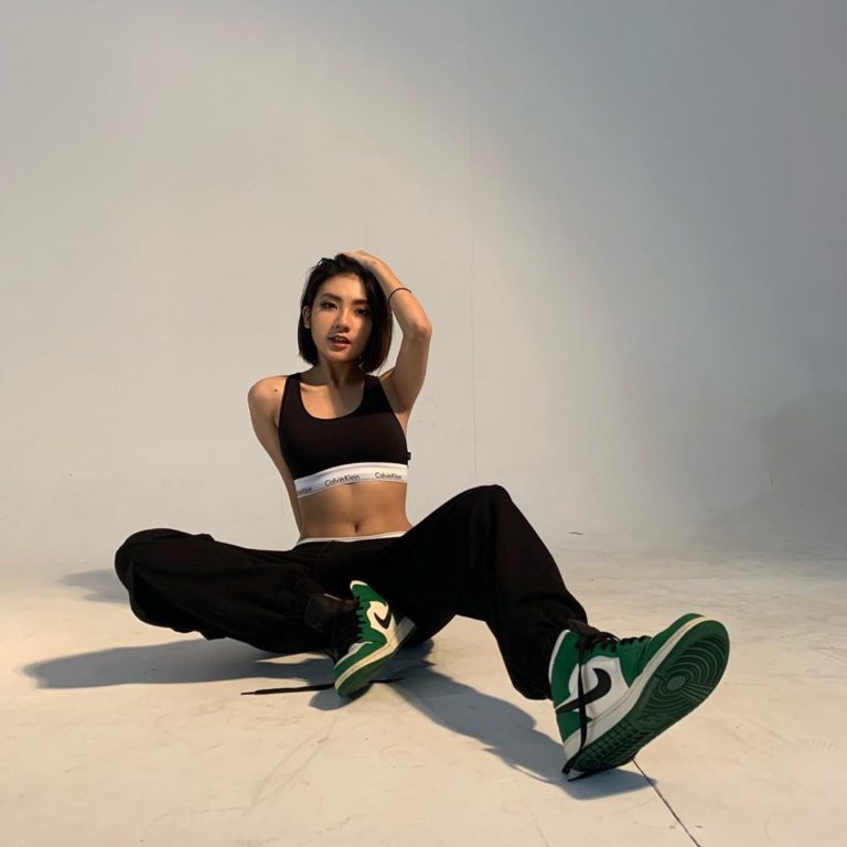 10 Pesona Rachel Florencia, Gamers Cantik yang Curi Perhatian Kaum Adam