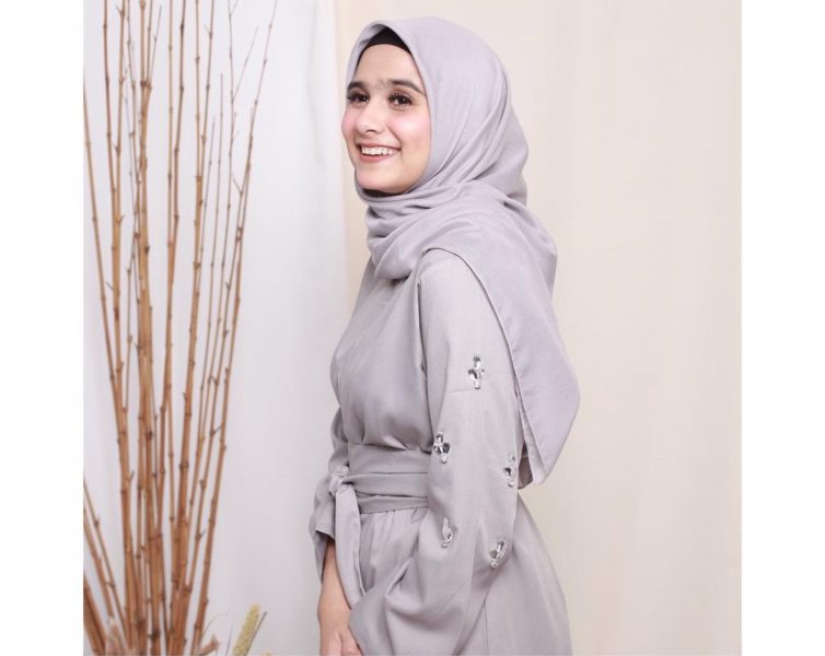 Menikah Muda dengan Duda, 5 Artis Ini Jadi Ibu Tiri di Usia 20 Tahunan