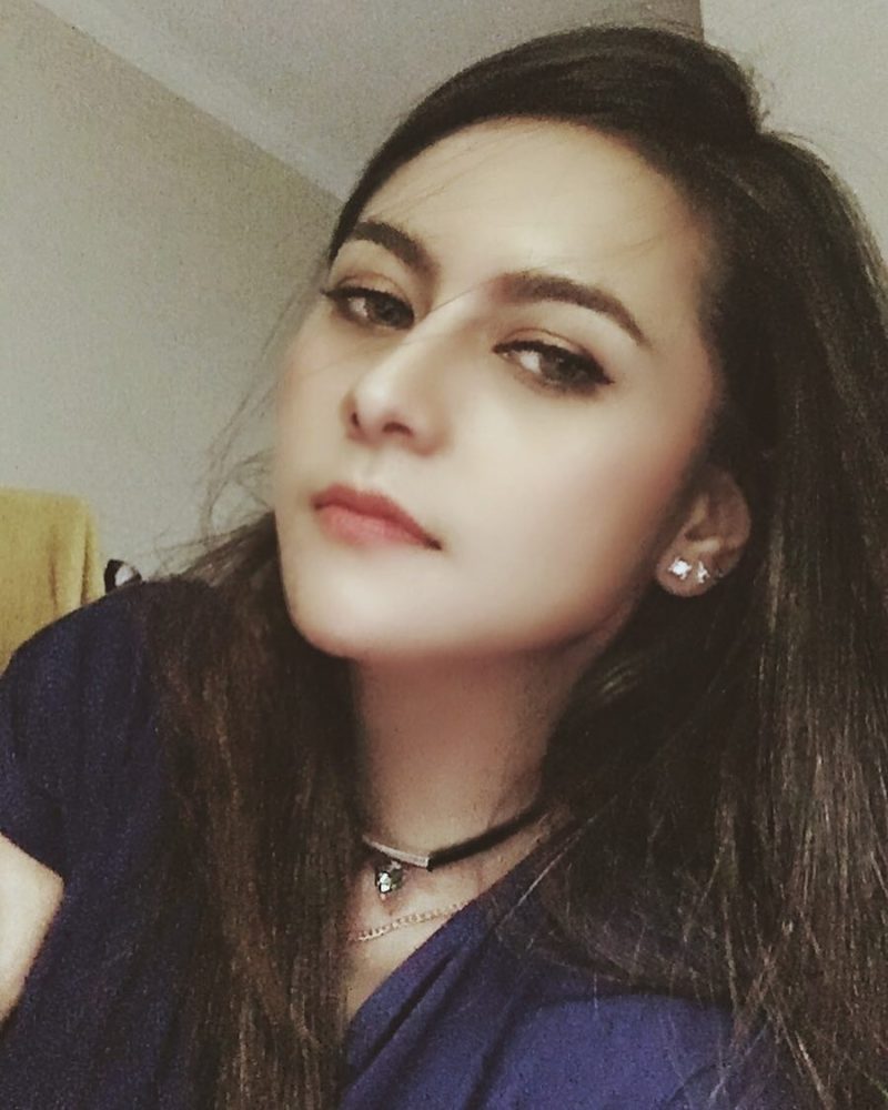 10 Pesona Elsya Syarif, Pesinetron Cantik yang Sering Berperan Pelakor