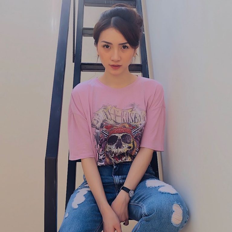 Sudah Menikah, 10 Potret Rachel Octavia yang Masih Mempesona Bak Remaja