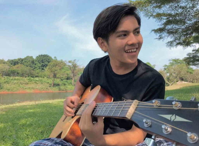 Rey Bong - Biodata, Profil, Fakta, Umur, Agama, Pacar, Film