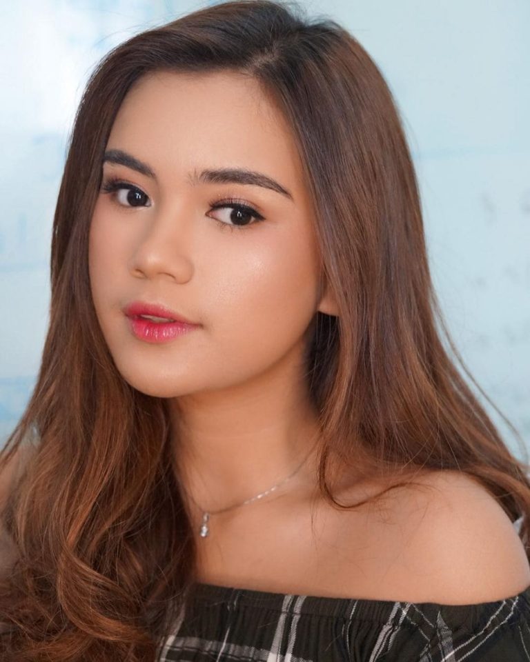 10 Artis Cantik Ini Keturunan Minang, Pesonanya Bikin Mabuk Kepayang