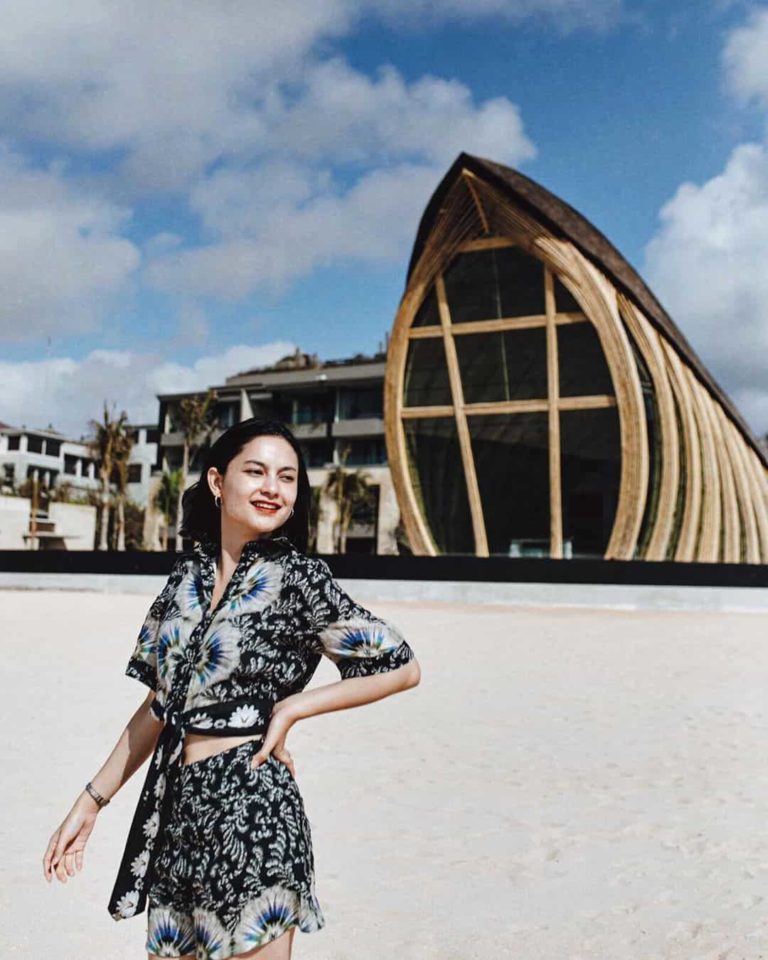 Clara Bernadeth - Biodata, Profil, Fakta, Umur, Agama, Suami, Film