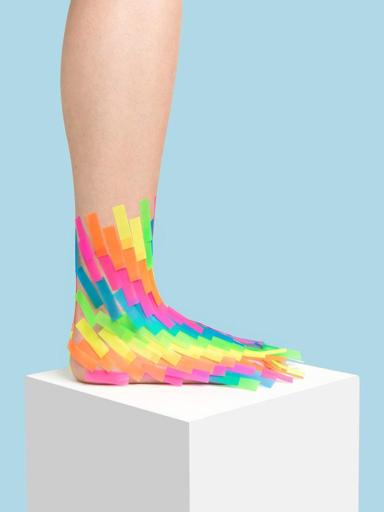 Unik! 10 Desain Sepatu Ini Terbuat dari Bahan-bahan Gak Lazim - Dailysia