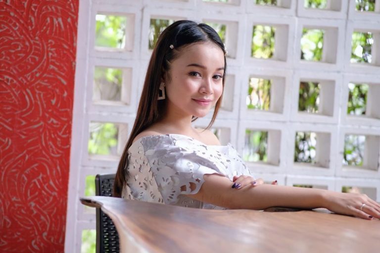 Tasya Rosmala - Biodata, Profil, Fakta, Umur, Agama, Pacar, Lagu