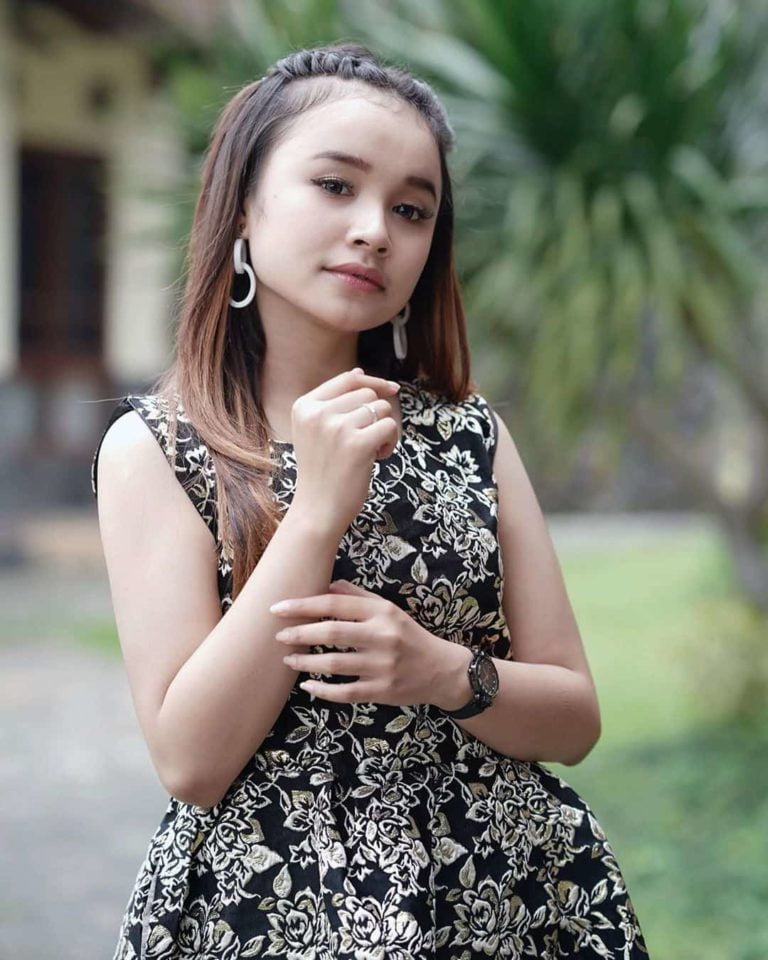 Tasya Rosmala - Biodata, Profil, Fakta, Umur, Agama, Pacar, Lagu