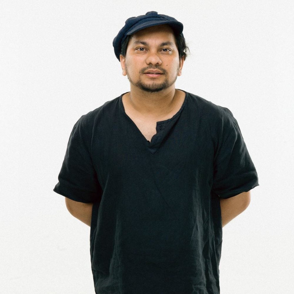 Coba Peruntungan, 10 Artis Ini Mencoba Profesi Jadi Sutradara - Dailysia