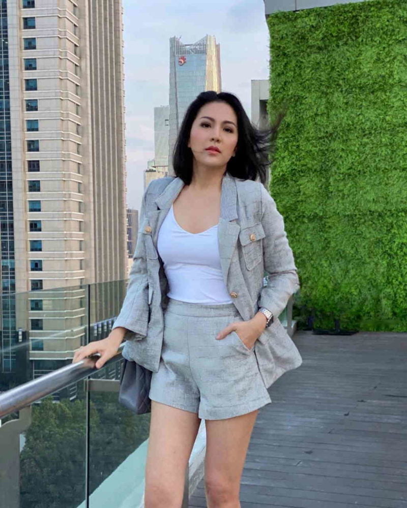 10 Penampilan Modis Agnes Jennifer, Selebgram yang Tengah Jadi Sorotan