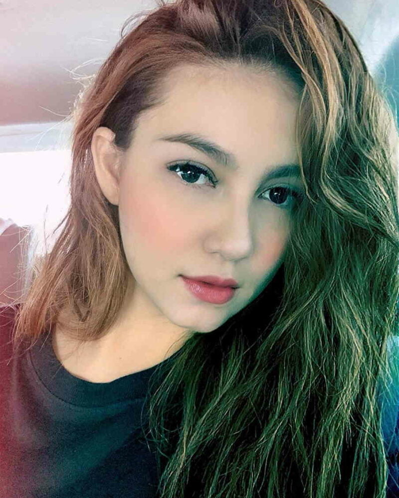 Lahirkan Anak Ketiga, 10 Potret Alessia Cestaro Masih Bening Bak ABG