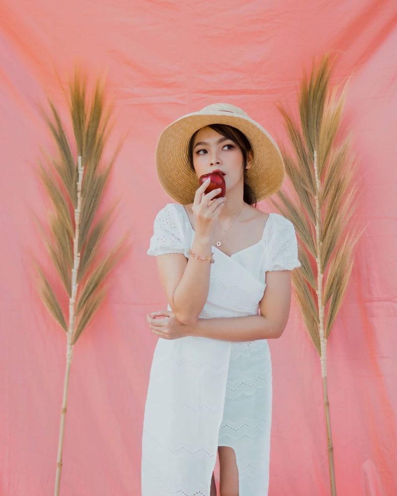 Fashionable, 10 Gaya OOTD Ana Riana yang Bikin Penampilan Manis dan Cute