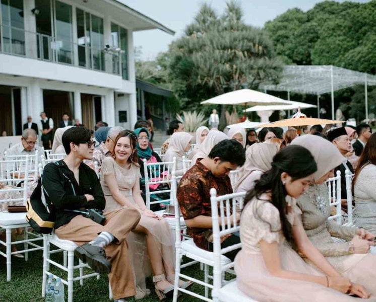 Resmi Pacaran, 10 Potret Bio One dan Beby Tsabina Ini Bikin Baper