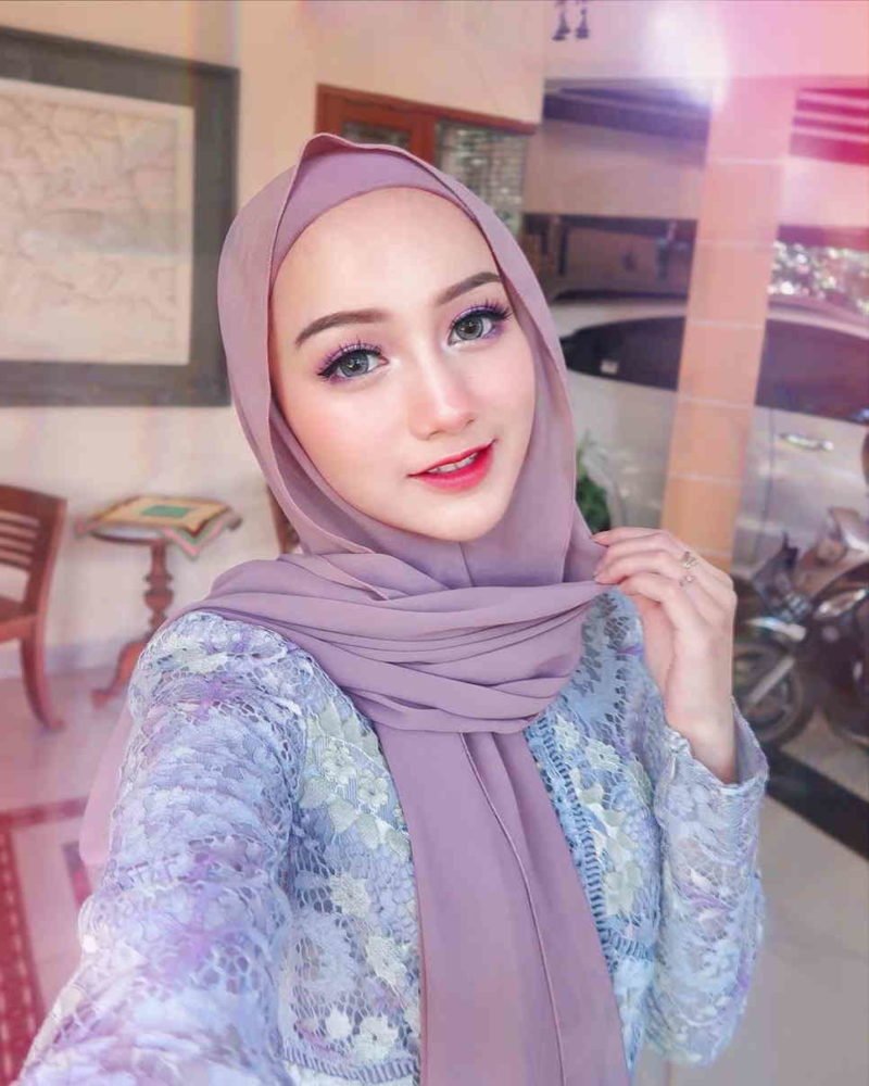 Jago Make Up Karakter, 10 Pesona Nanda Arsyinta Bergaya Kasual